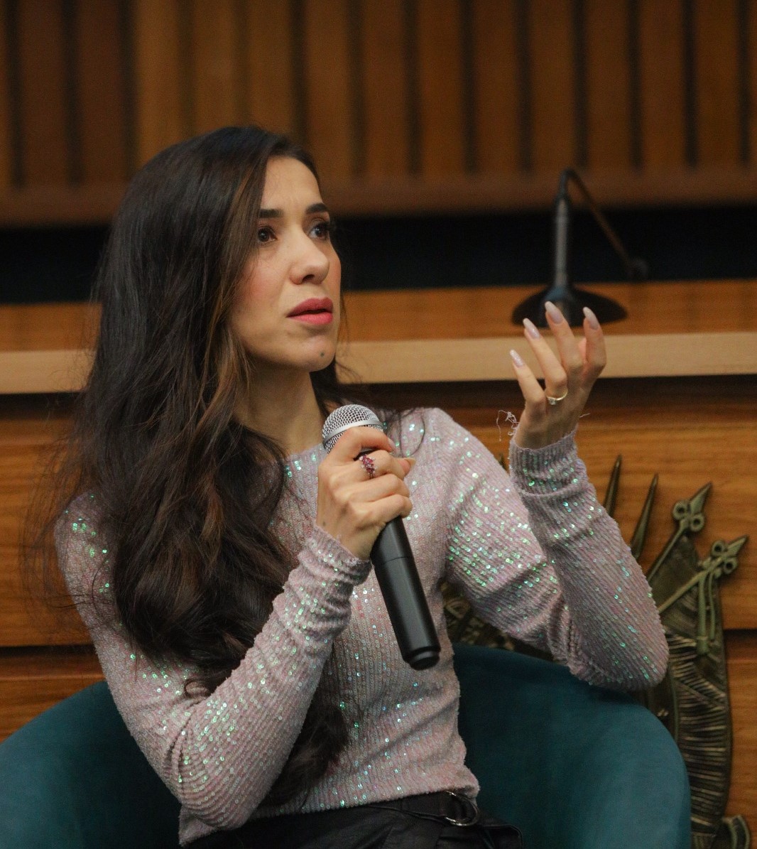 Palestra de Nadia Murad, um relato da crueldade que guerras causam aos ...